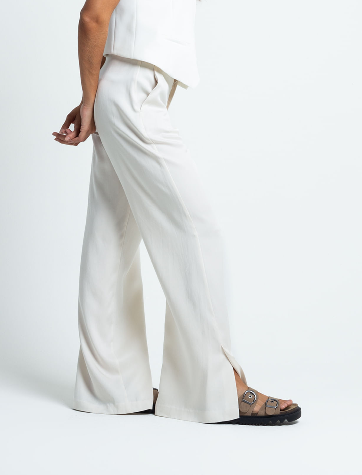 Pantalón con abertura en ruedo | Tienda Online